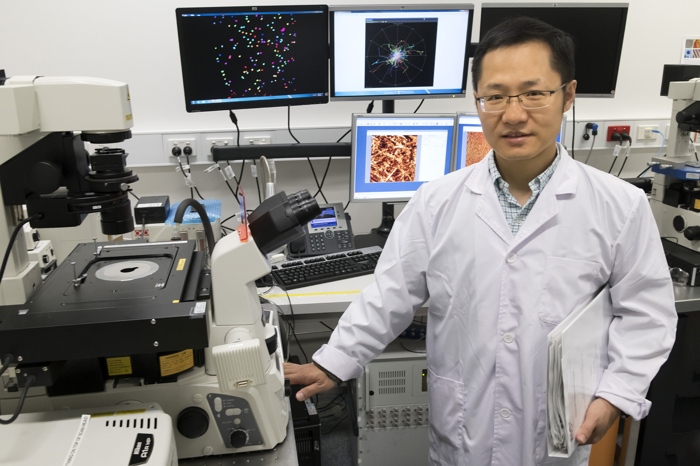 FLEET的Qiaoliang Bao是澳大利亚纳米技术| ARC未来低能电子技术卓越中心的冠军 - 雷竞技raybeta