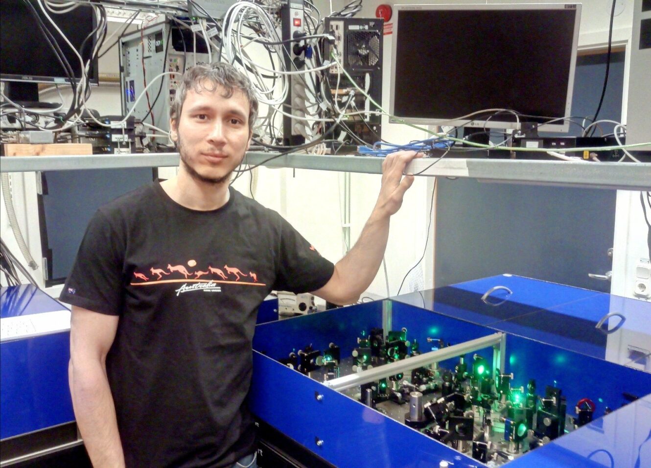 “目标识别”:教机器如何识别二维材料中的缺陷| ARC未来低能电子技术卓越中心 - 雷竞技raybeta