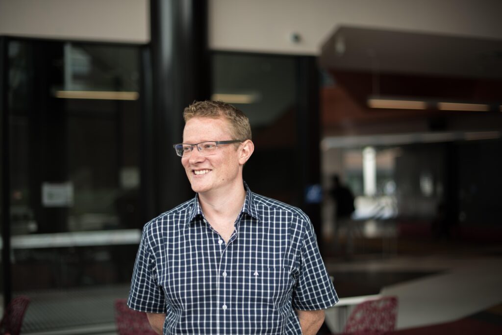 用磁铁和拓扑绝缘体制作“三明治”，潜在的无损电子| ARC未来低能电子技术卓越中心 - 雷竞技raybeta